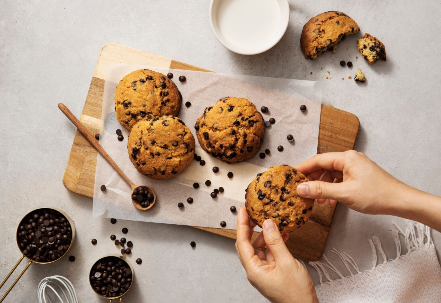 Eating Cookies: Benefits and Drawbacks